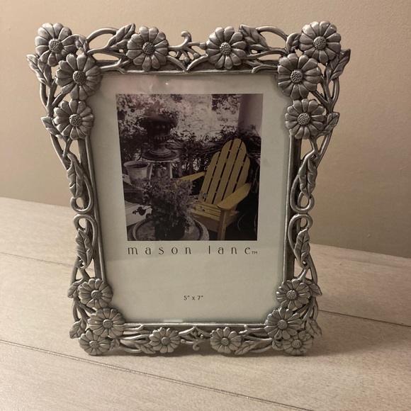 Mason Lane | Accents | Mason Lane Vintage Flower Frame | Poshmark